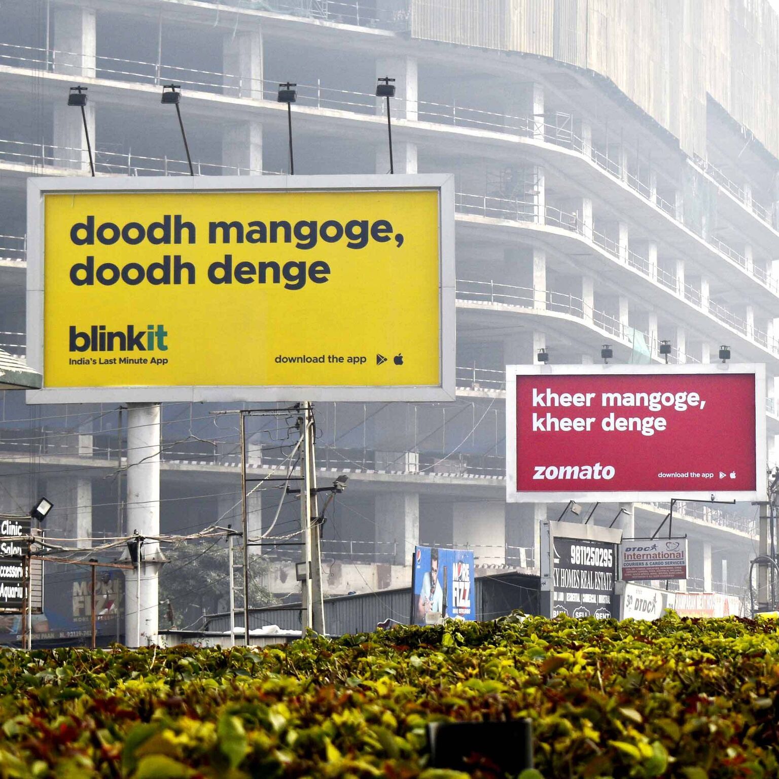 Zomato + BlinkIt (BillBoard Collab) - Swipe Files India